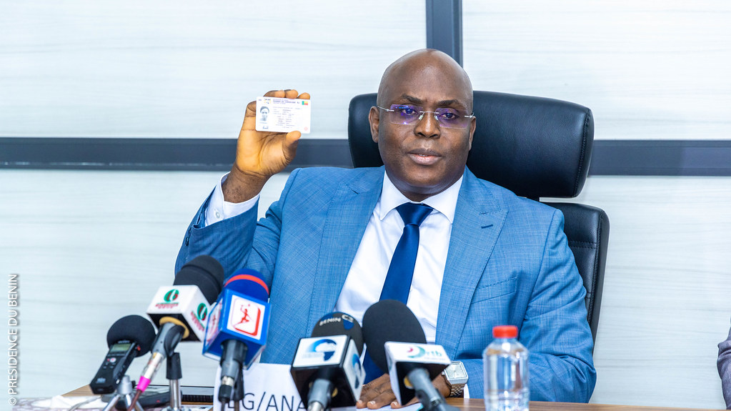 Permis de conduire : Le Bénin passe désormais au format biométrique ...