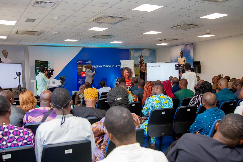 Visite de travail au complexe industriel du groupe DONGACO à Sèmè-Podji ...