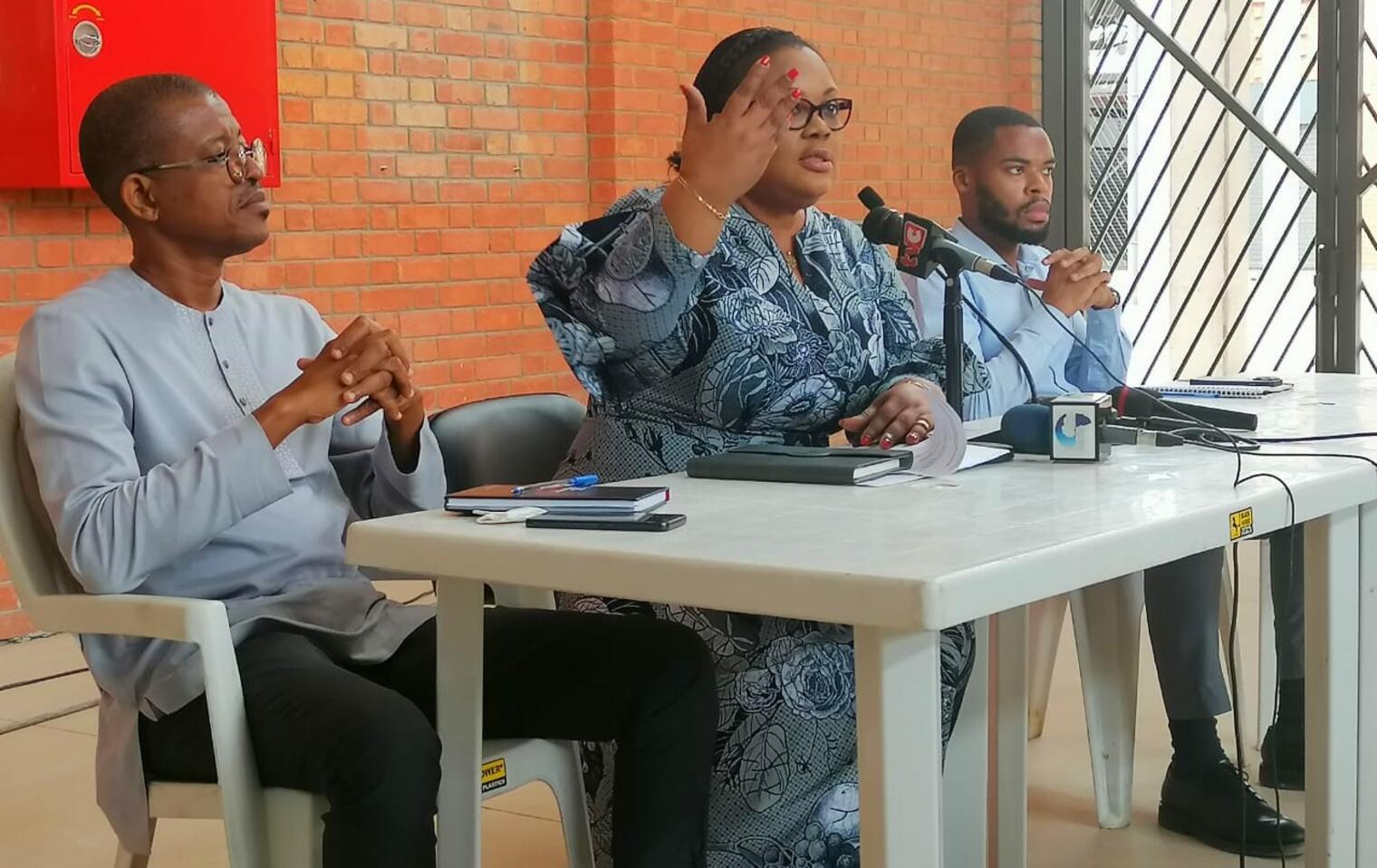 Marché moderne Ganhi : Les marchands opèrent désormais dans des ...