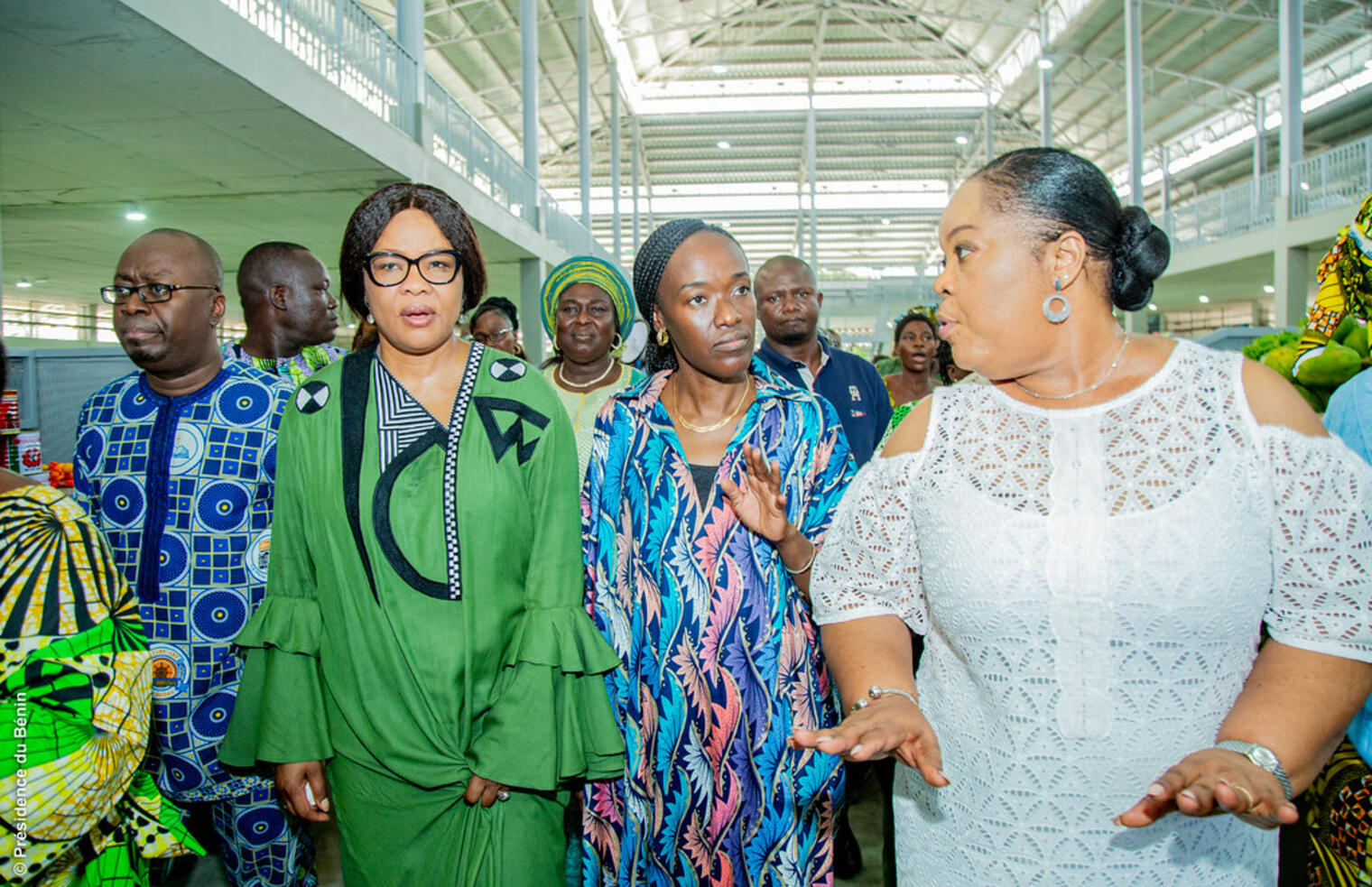 Marché moderne Ganhi : Les marchands opèrent désormais dans des ...