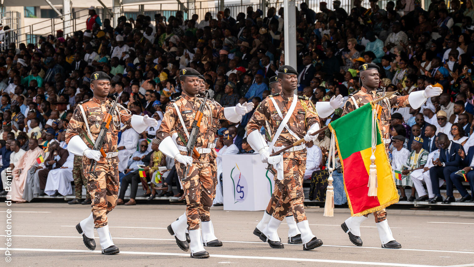 Devenez copropriétaire d'une banque en pleine croissance : La Banque ...