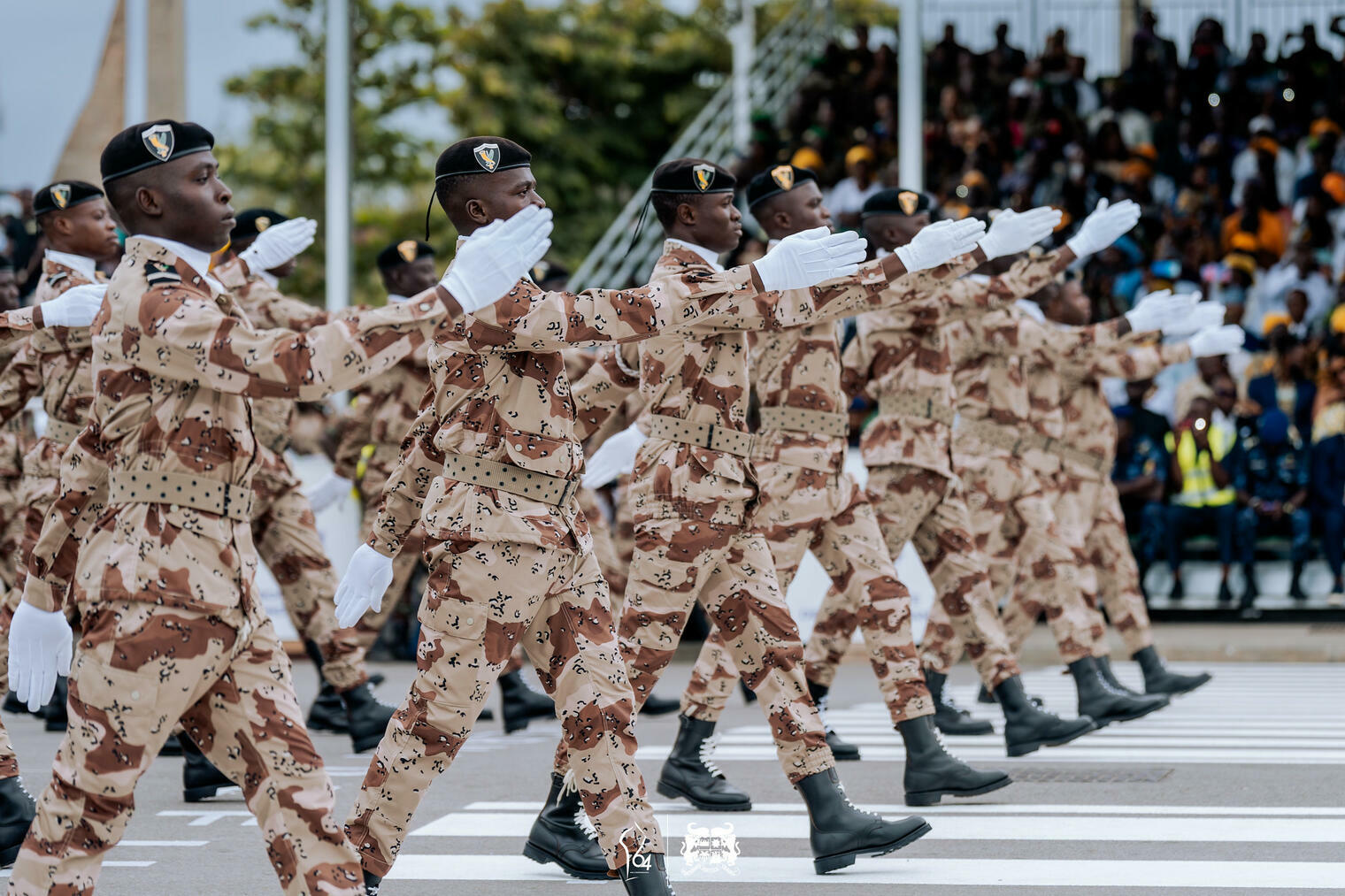 Devenez copropriétaire d'une banque en pleine croissance : La Banque ...